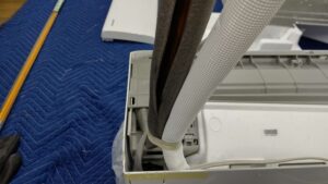 壁掛けルームエアコンの取付作業【室内機編】手順を紹介します。 | aircon norizouブログ