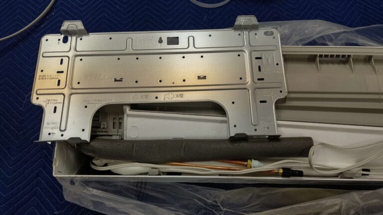 壁掛けルームエアコンの取付作業【室内機編】手順を紹介します。 | aircon norizouブログ